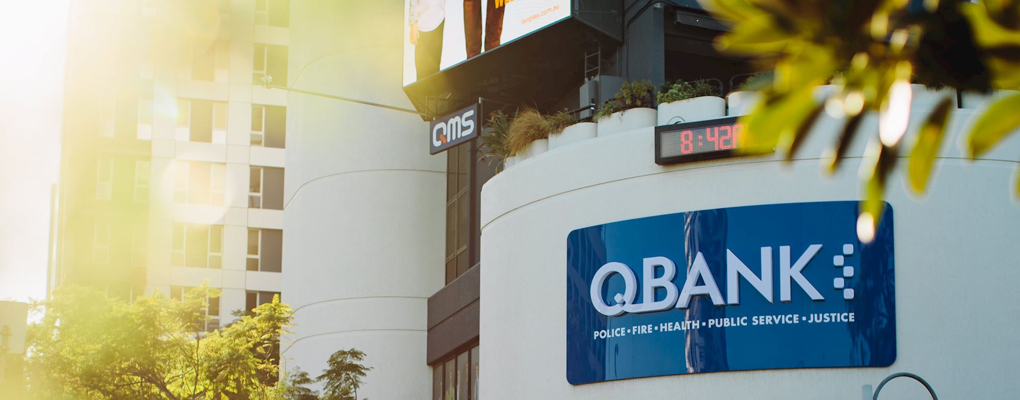 QBANK | Branches & Call Centre